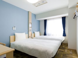 Minibar, secretária, ferro/tábua de engomar, roupa de cama fornecida 