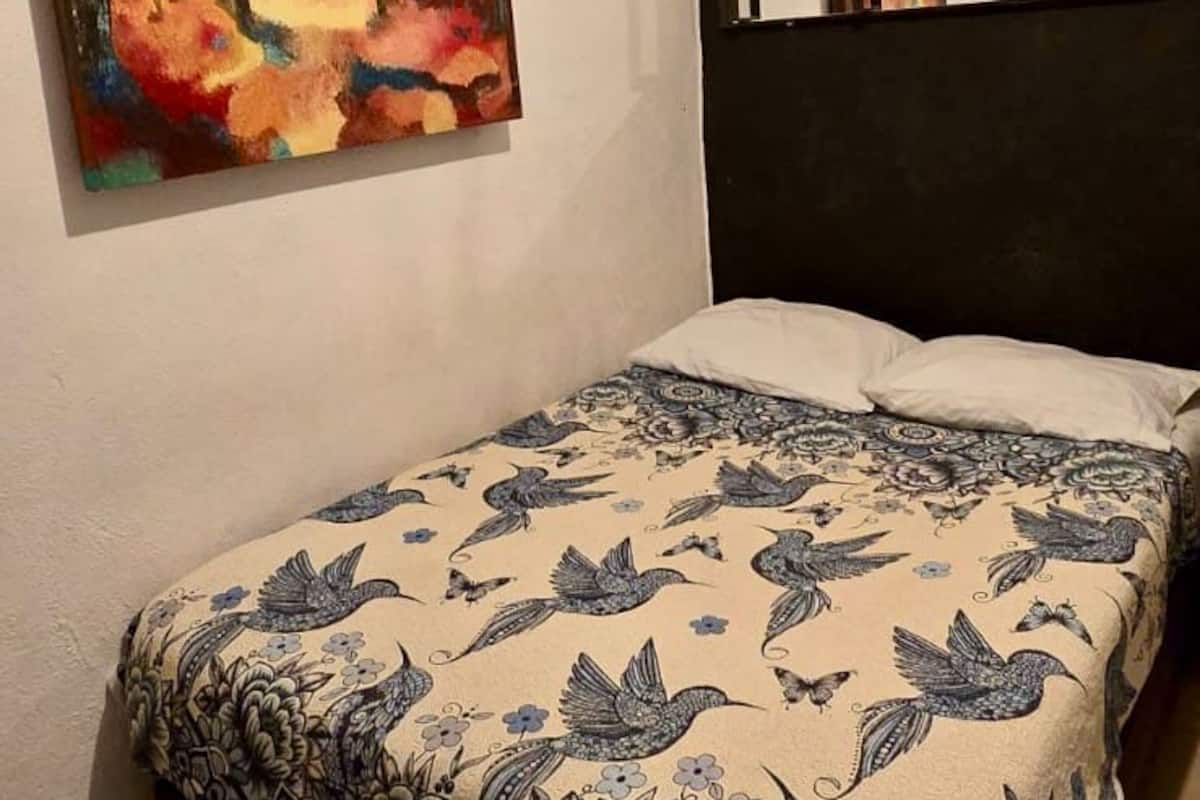 Minibar, cortinas/cortinados opacos, ferro/tábua de engomar