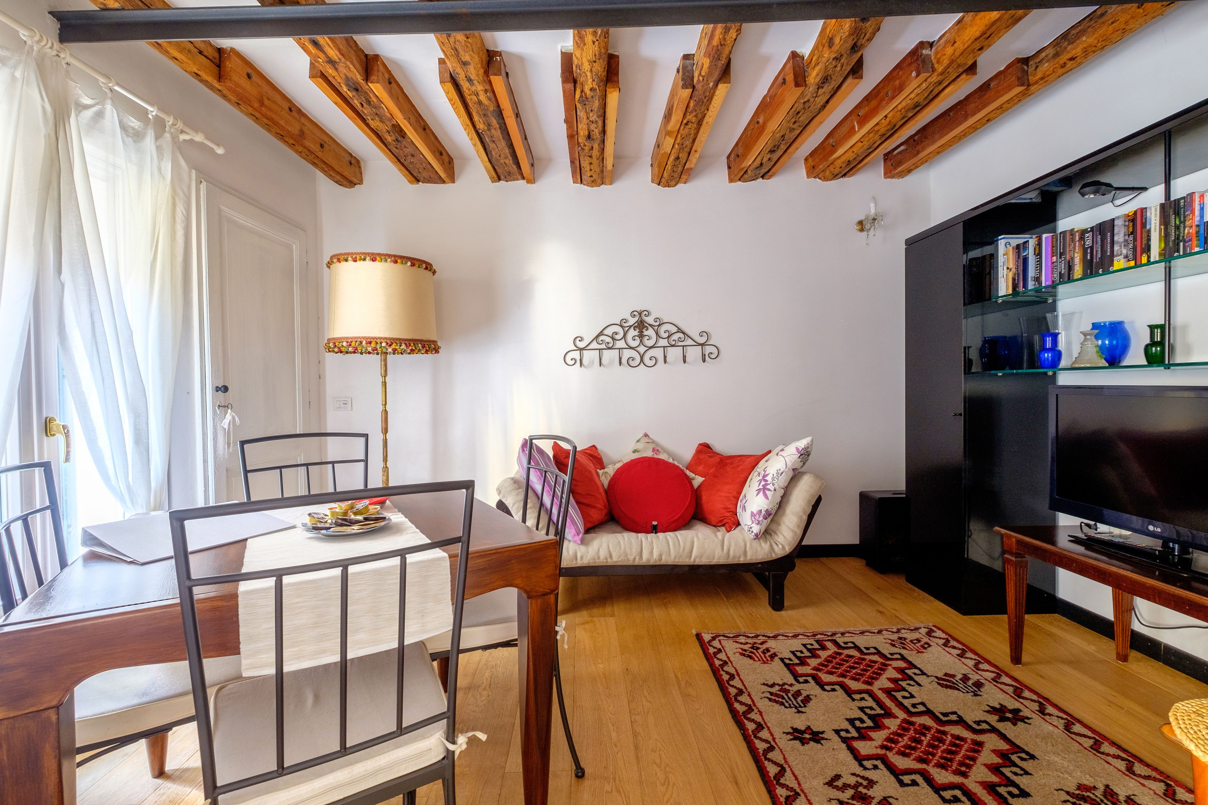 Apartamento, 2 quartos, no rés do chão | Sala