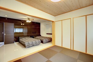 Quarto Deluxe | Secretária, quartos insonorizados, ferro/tábua de engomar, Wi-fi grátis 