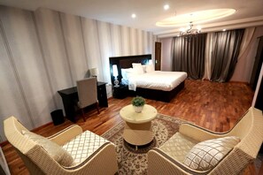 Suite Executiva, 1 quarto, vista para o mar | Cofre no quarto, secretária, camas desdobráveis, Wi-fi grátis 