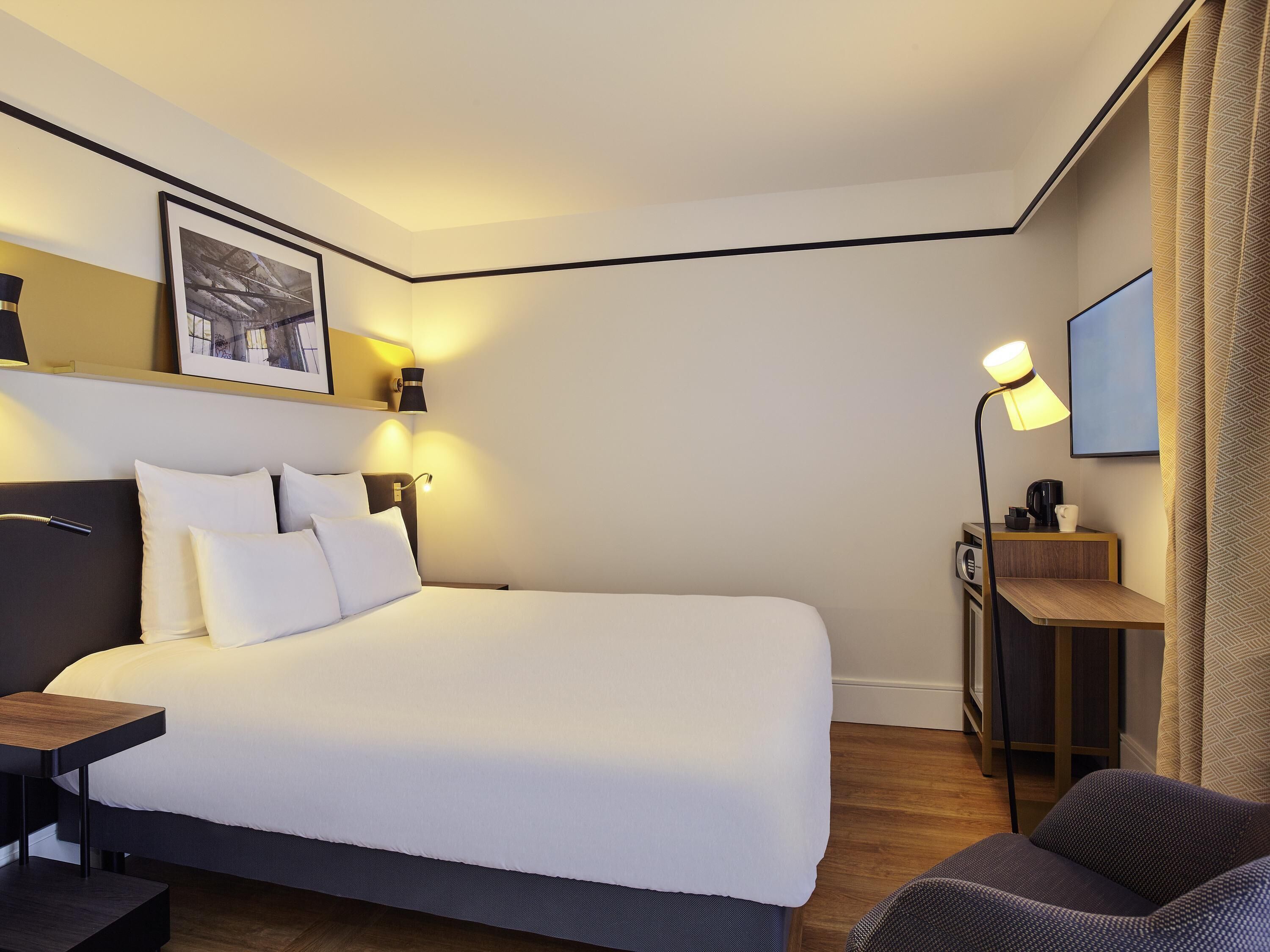 Quarto superior, 1 cama de casal, sacada, vista para o jardim | Roupas de cama premium, cofres nos quartos, escrivaninha
