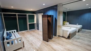 Suíte estúdio família, vista para o resort | 1 quarto, edredons de pluma, cofres nos quartos