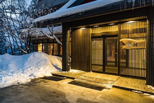 Fachada da propriedade