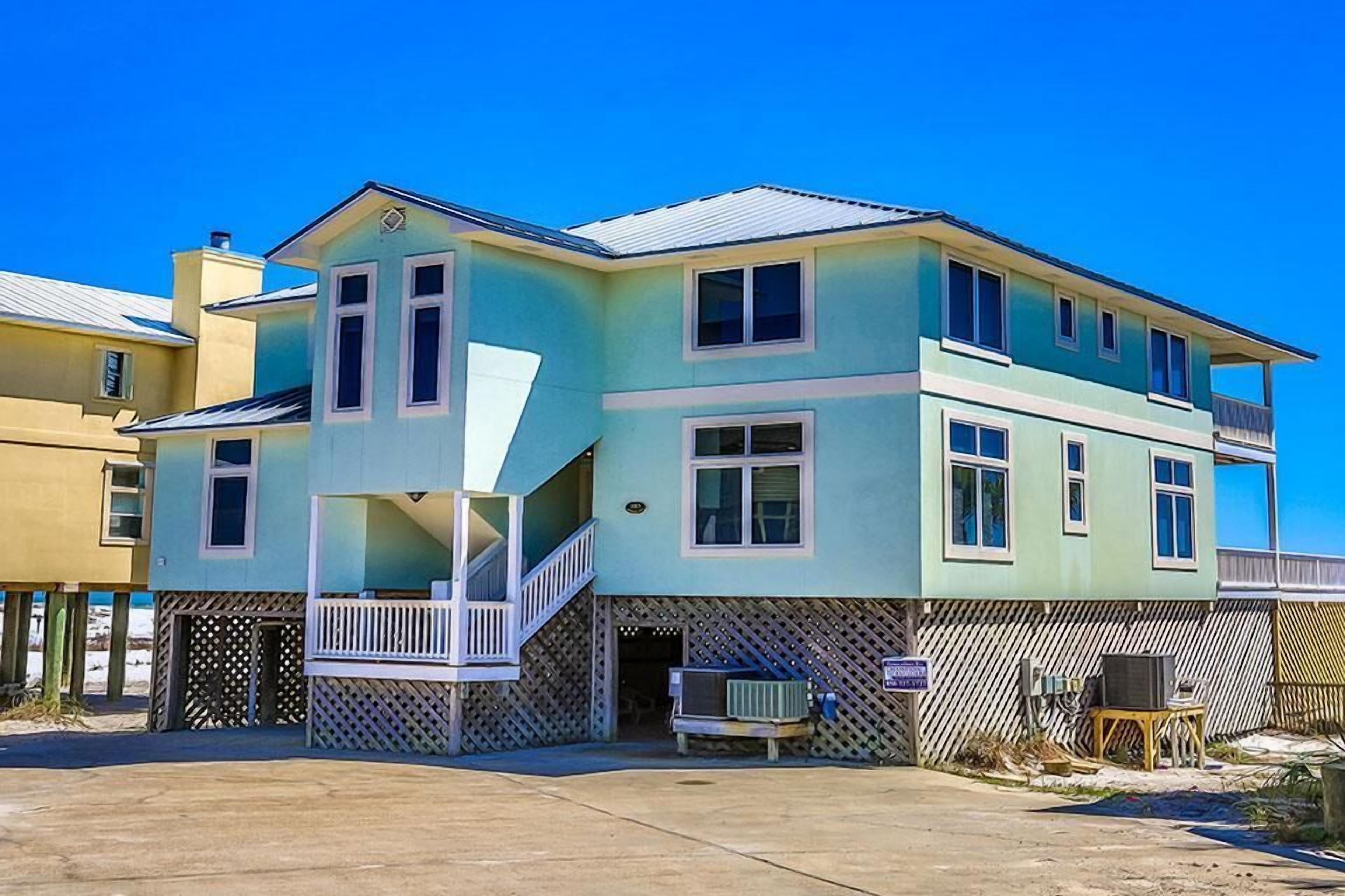 Casa, 6 quartos, vista para o oceano, em frente à praia | Fachada do alojamento