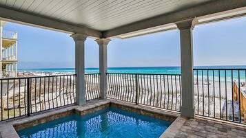 Casa, 6 quartos, vista para o oceano, em frente à praia | Piscina exterior