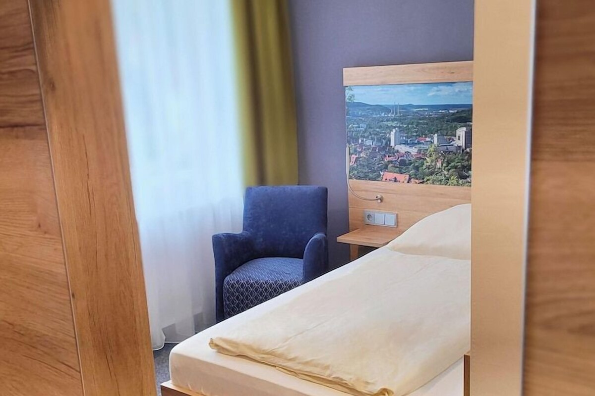 Cortinas/cortinados opacos, Wi-fi grátis, roupa de cama fornecida 