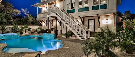 Casa, 6 quartos, de frente para o mar | Piscina externa