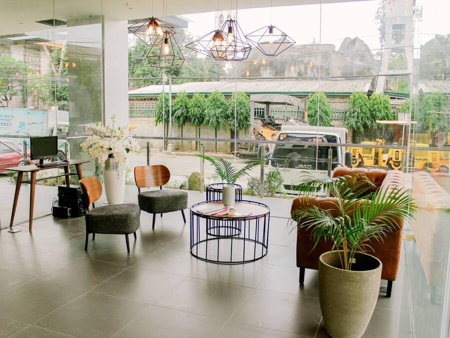 Área de estar no saguão