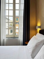 Quarto casal clássico | Roupas de cama premium, edredons de pluma