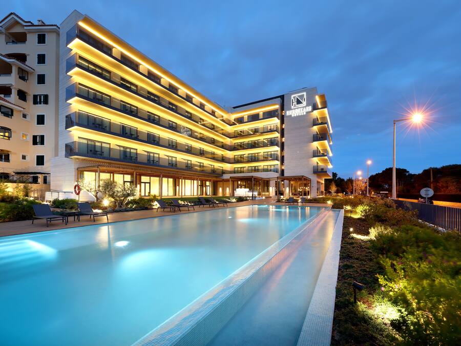 Piscina exterior sazonal