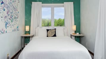 Com decoração personalizada, ferro/tábua de engomar