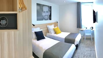 Roupas de cama premium, cofres nos quartos, individualmente decorados