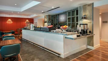 Café da manhã continental grátis todos os dias