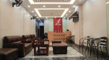 Área de estar no saguão