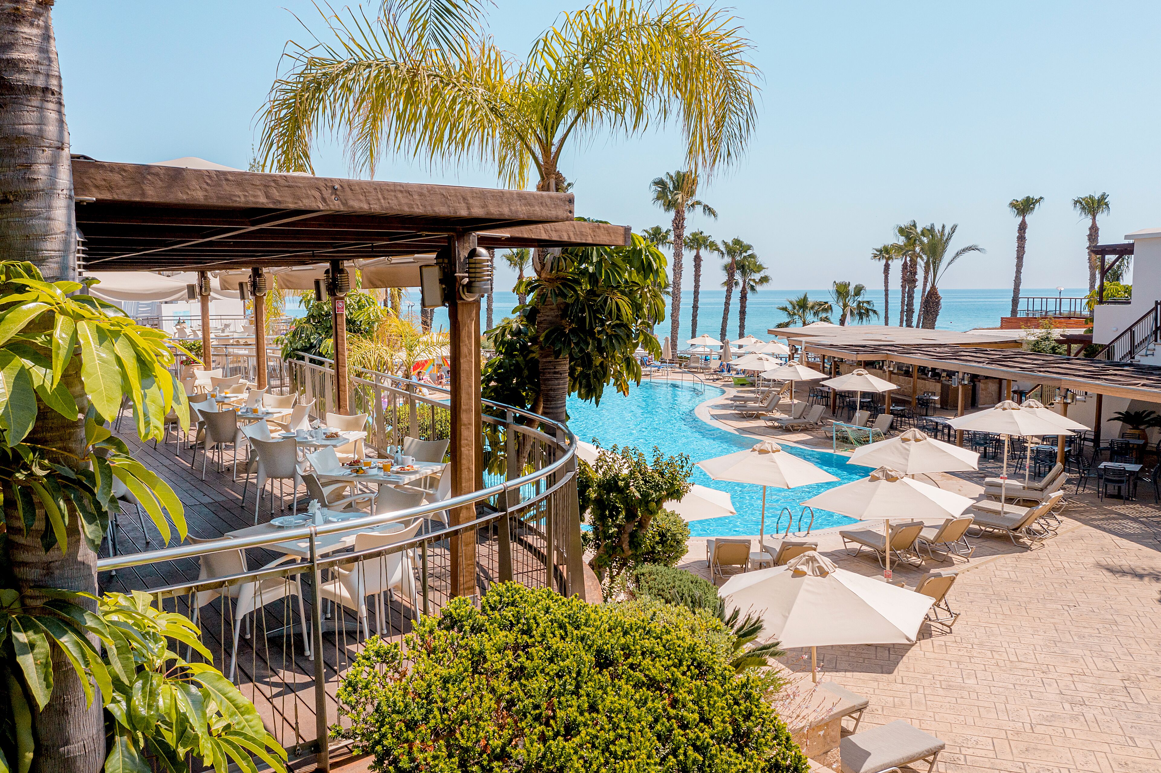 2 restaurantes, pequenos-almoços servidos 