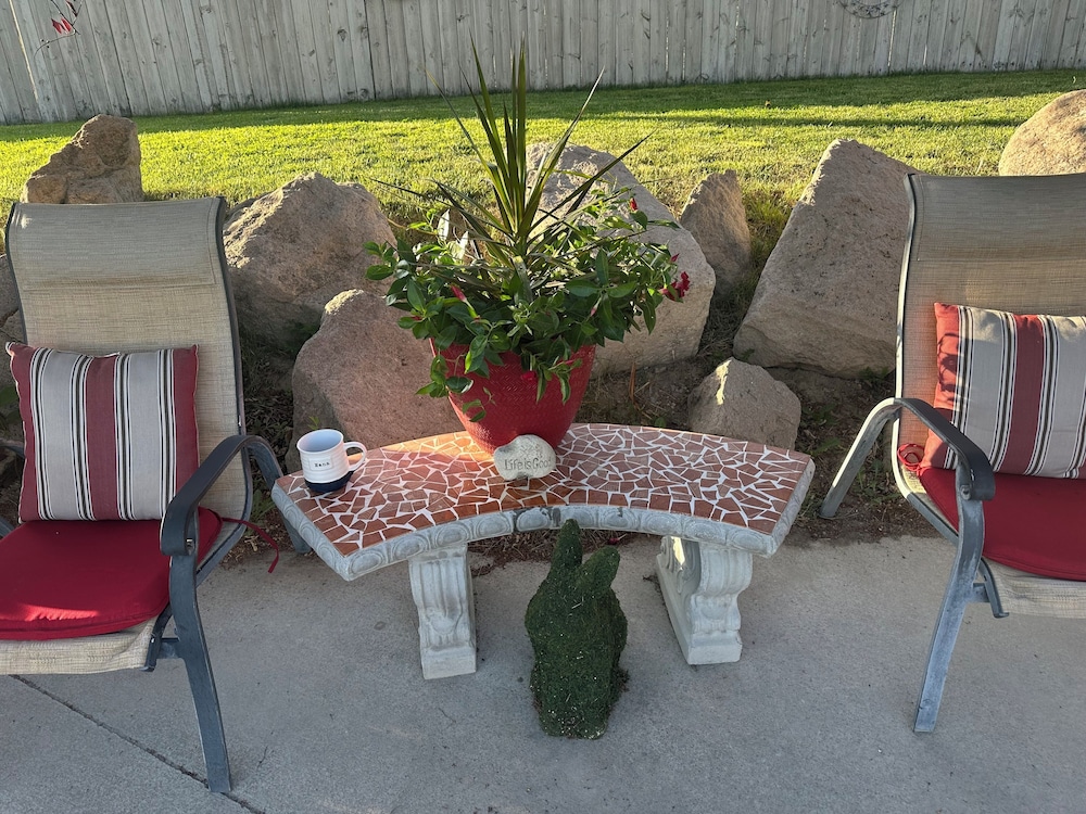 Rustic Inn Motel - Nevada