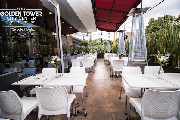 Café da manhã, almoço e jantar; culinária peruana