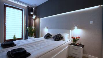 Apartamento Comfort, varanda, vista para o pátio | 1 quarto, ferro/tábua de engomar, berços/camas para crianças grátis