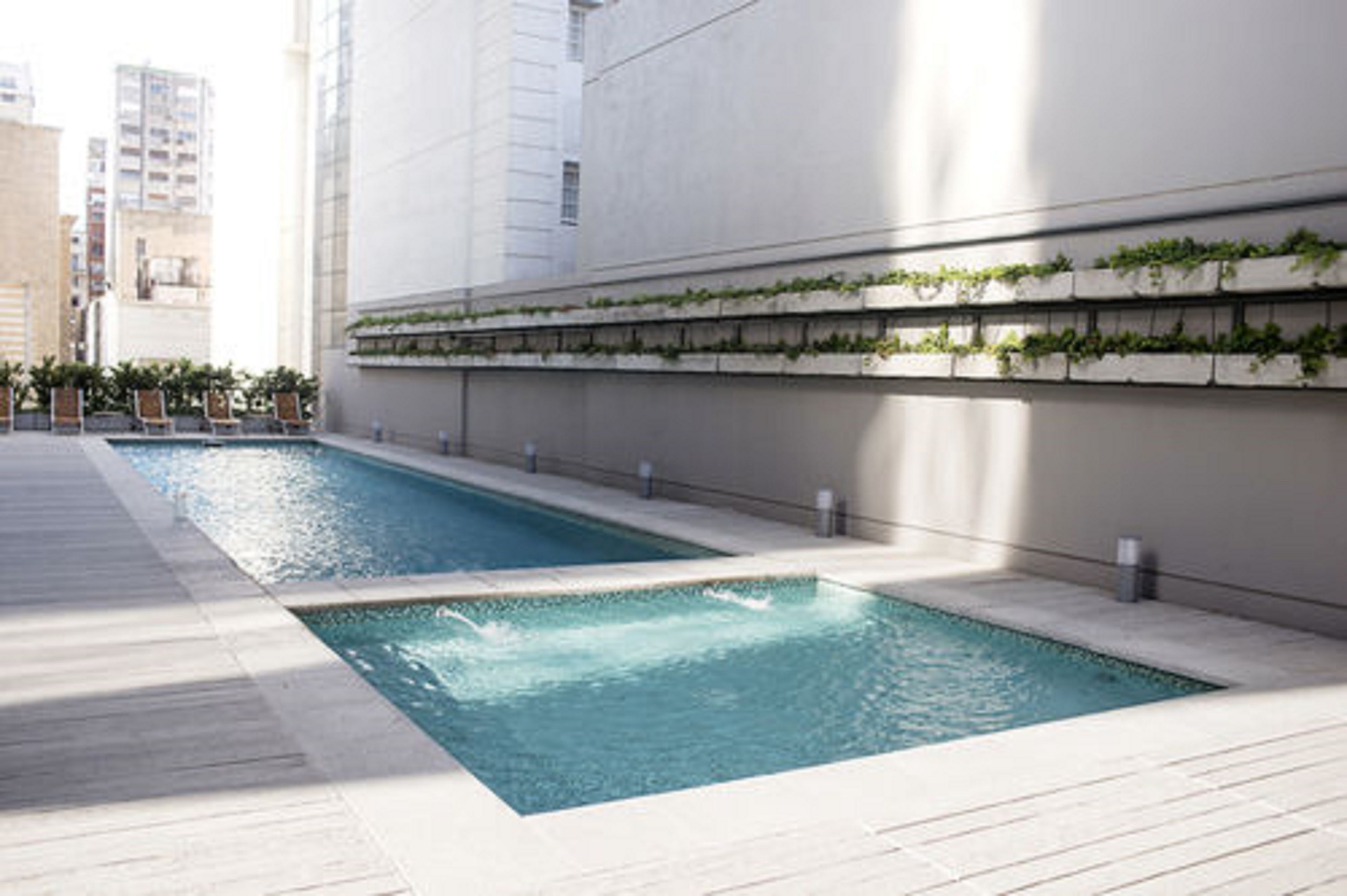 Piscina externa sazonal