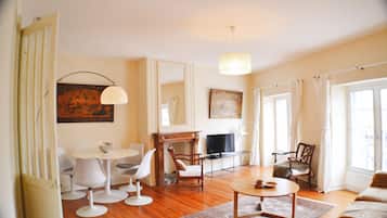 Apartamento (Les Grands Chemins d'Aquitaine) | Sala de estar | TV de ecrã plano