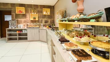 Café da manhã continental grátis todos os dias
