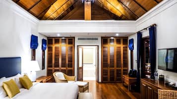 1 quarto, roupa de alta qualidade, camas de colchão pillowtop, minibar