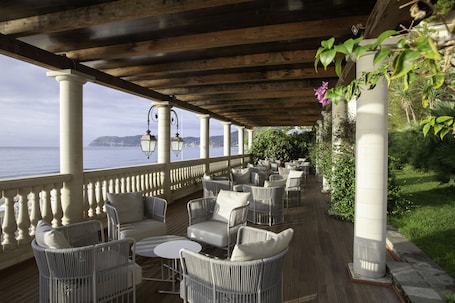 Terraço/pátio. Diana Grand Hotel