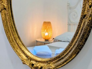 Quarto Duplo Superior | Com mobília individualizada, secretária, Wi-fi grátis 