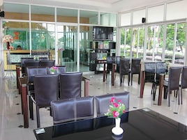 Café da manhã, almoço e jantar