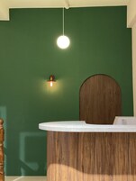 Quarto família | Cortinas blackout, quartos à prova de som, Wi-Fi de cortesia