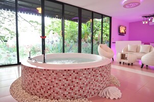 Suíte grand, 3 quartos, quartos conectados, vista para o rio | Banheira de hidromassagem