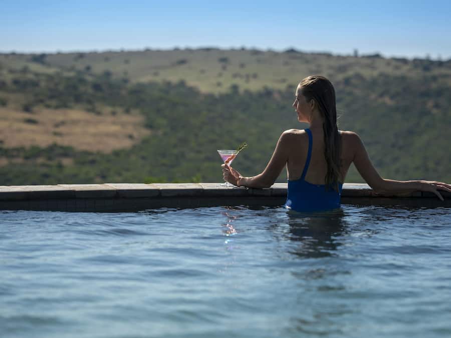 Quarto, várias camas | Piscina particular