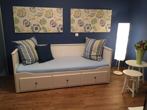 Apartamento, 2 quartos, para não fumantes | Roupas de cama premium, cofres nos quartos, escrivaninha