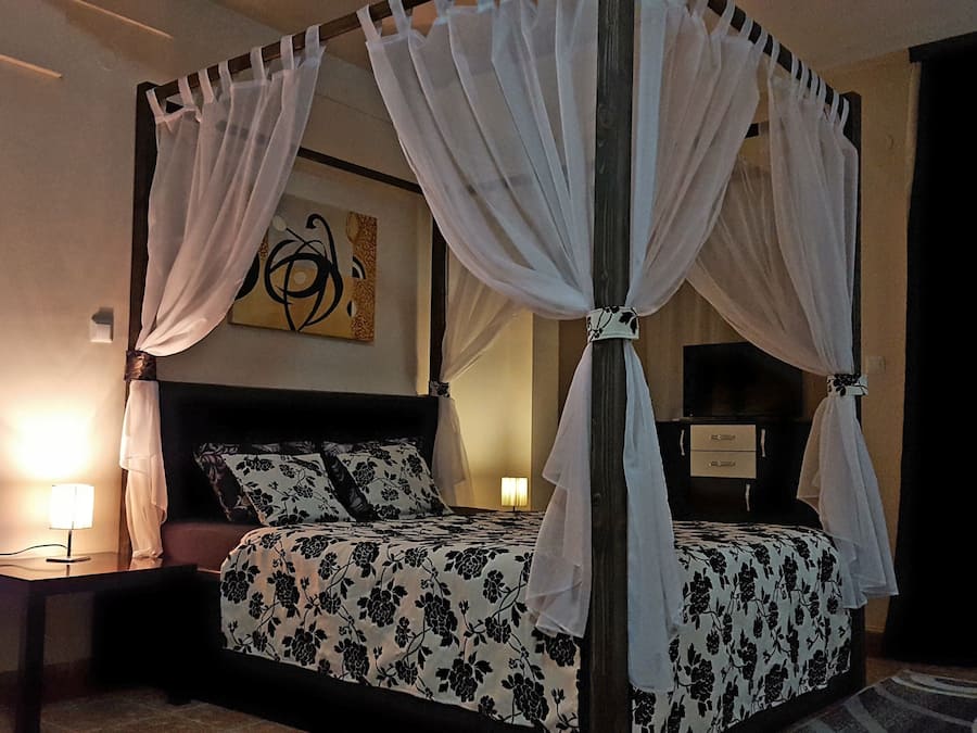 Quarto Duplo Comfort | Minibar, cofre no quarto, secretária, ferro/tábua de engomar