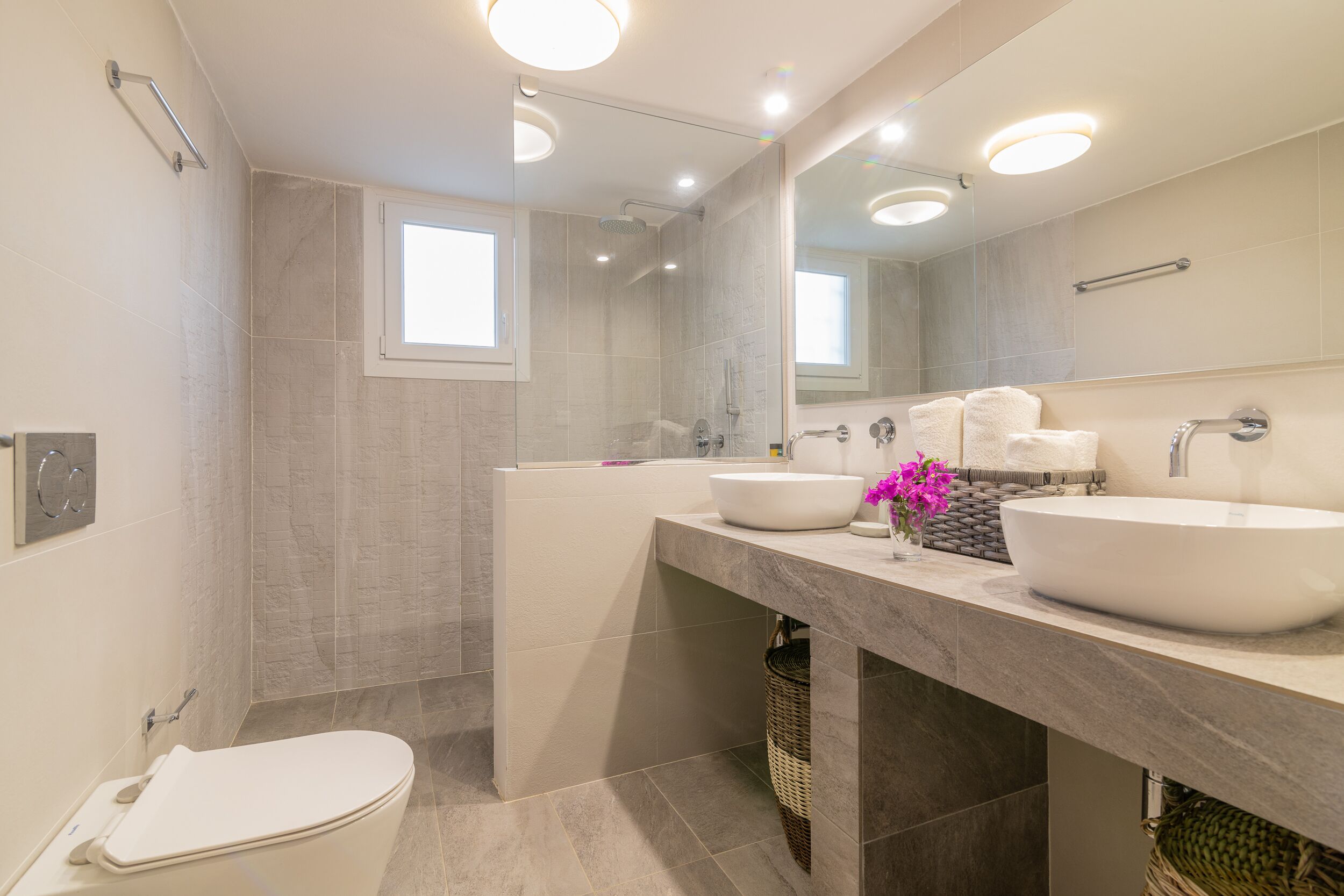Vila, piscina particular | Banheiro | Chuveiro, secador de cabelo, toalhas de banho 