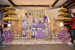 Café da manhã, almoço e jantar; culinária internacional 