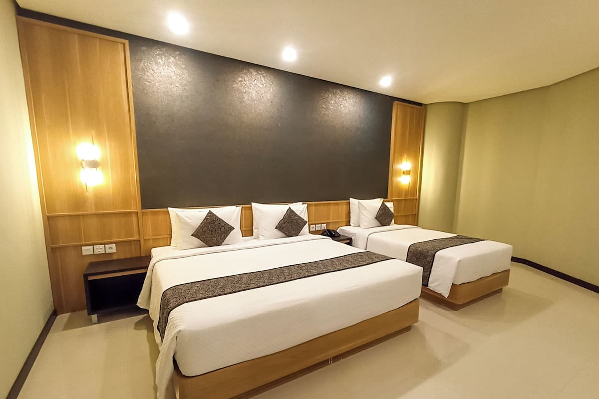 Quarto família (Premier) | Frigobar, cofres nos quartos, escrivaninha, cortinas blackout