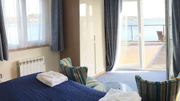 Quarto Duplo ou Twin Deluxe, 1 quarto, terraço, vista para o mar | Vista do quarto