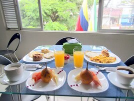 Pequeno-almoço continental diário incluído 