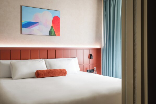 Roupa de alta qualidade, minibar, cofre no quarto, secretária 