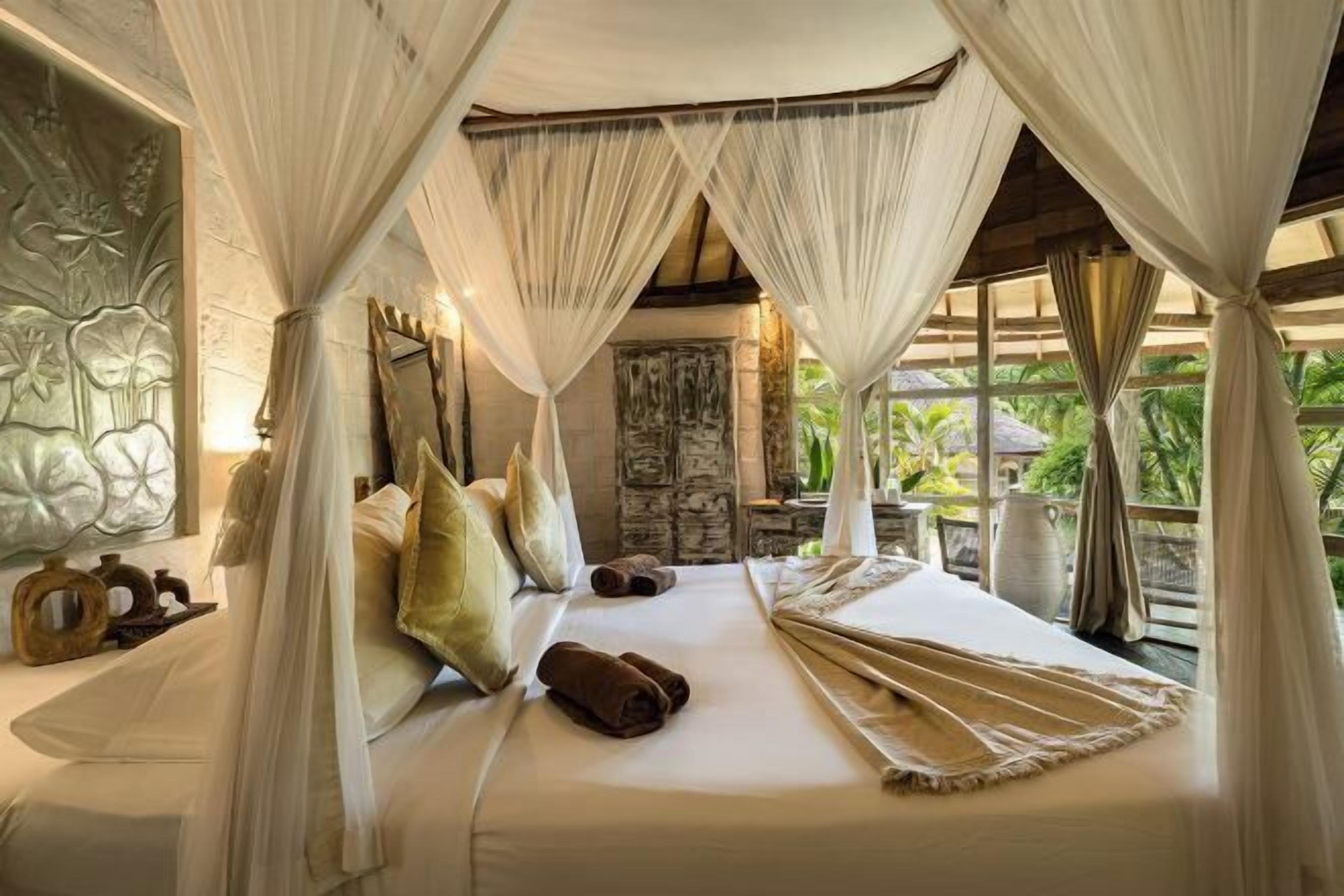 Frigobar, cofres nos quartos, individualmente decorados