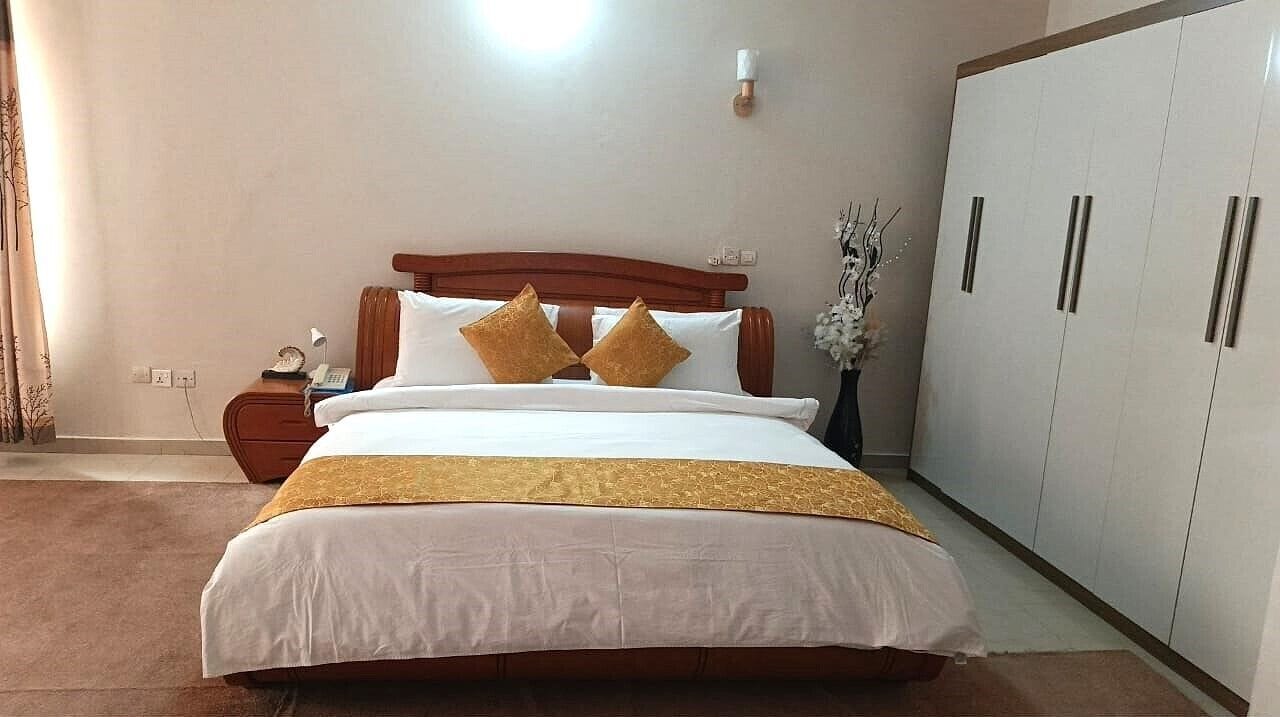 Suíte júnior, 1 quarto | Roupas de cama premium, cofres nos quartos, escrivaninha