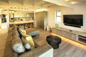 Casa geminada clássica, 3 quartos, vista para a praia, de frente para a praia | Cozinha privada | Geladeira grande, micro-ondas, fogão, cooktop