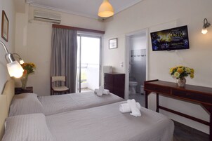 Quarto Twin, vista para o mar | Cortinas/cortinados opacos, Wi-fi grátis, roupa de cama fornecida