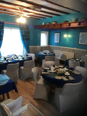 Pequeno-almoço completo diário incluído