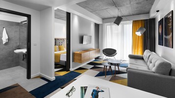 Suite Superior, 1 cama king-size e sofá-cama (optional Kitchenette) | Roupa de alta qualidade, secretária, quartos insonorizados 