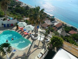 Piscina exterior sazonal 