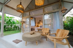 Garden Lodge | Frigobar, cofres nos quartos, individualmente decorados