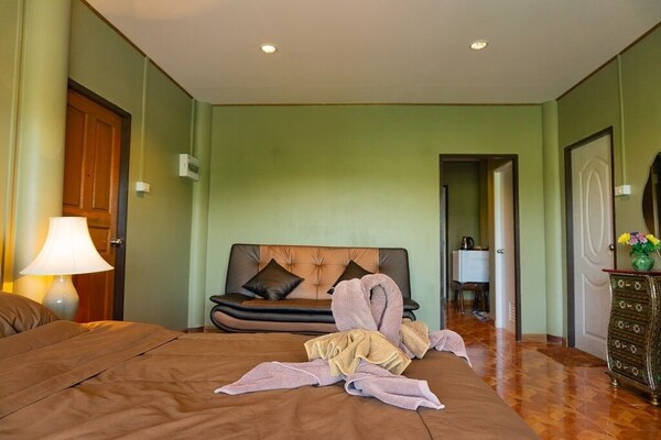 Kwainoyriverpark , Villa Panoramic Riverside View - Kanchanaburi